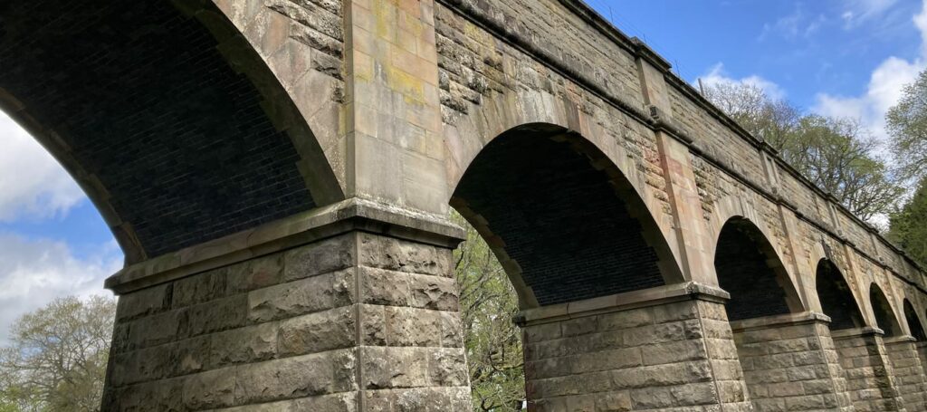 Visit the Elan Valley Aqueduct - Discover its history & architecture