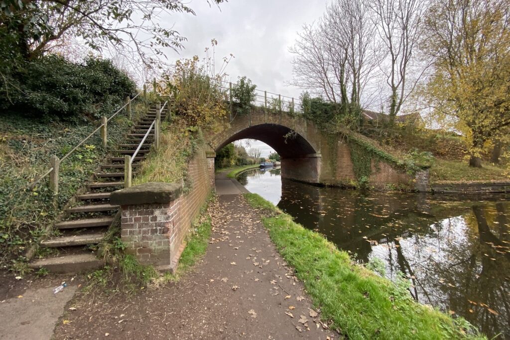 Walk along the Leapgate Old Railway - Discover its history