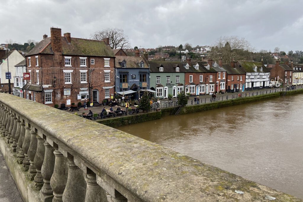Visit Bewdley Bridge - Discover its history & architecture